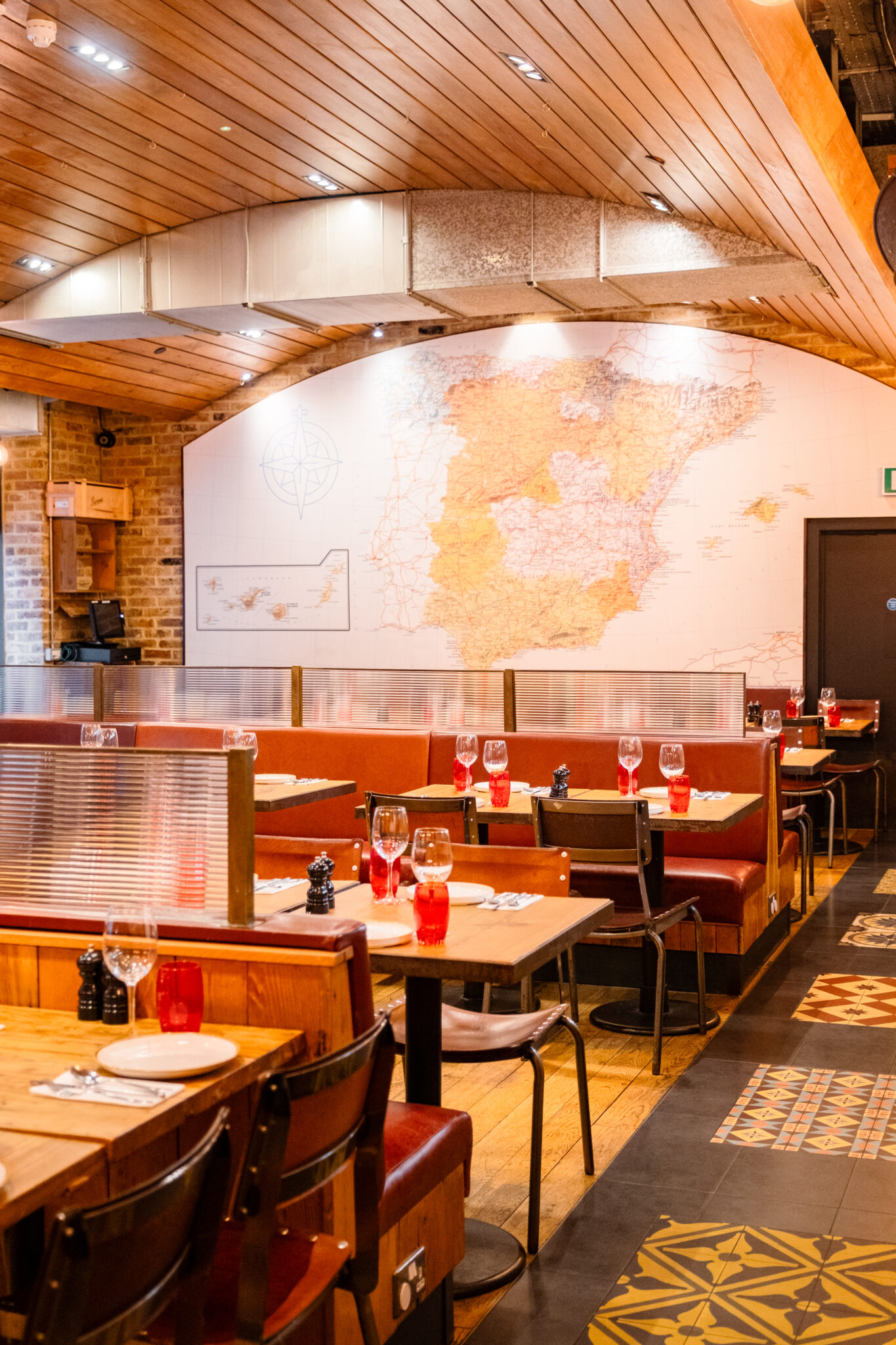 Spanish Restaurant Monument - Authentic Tapas & Wines - Camino